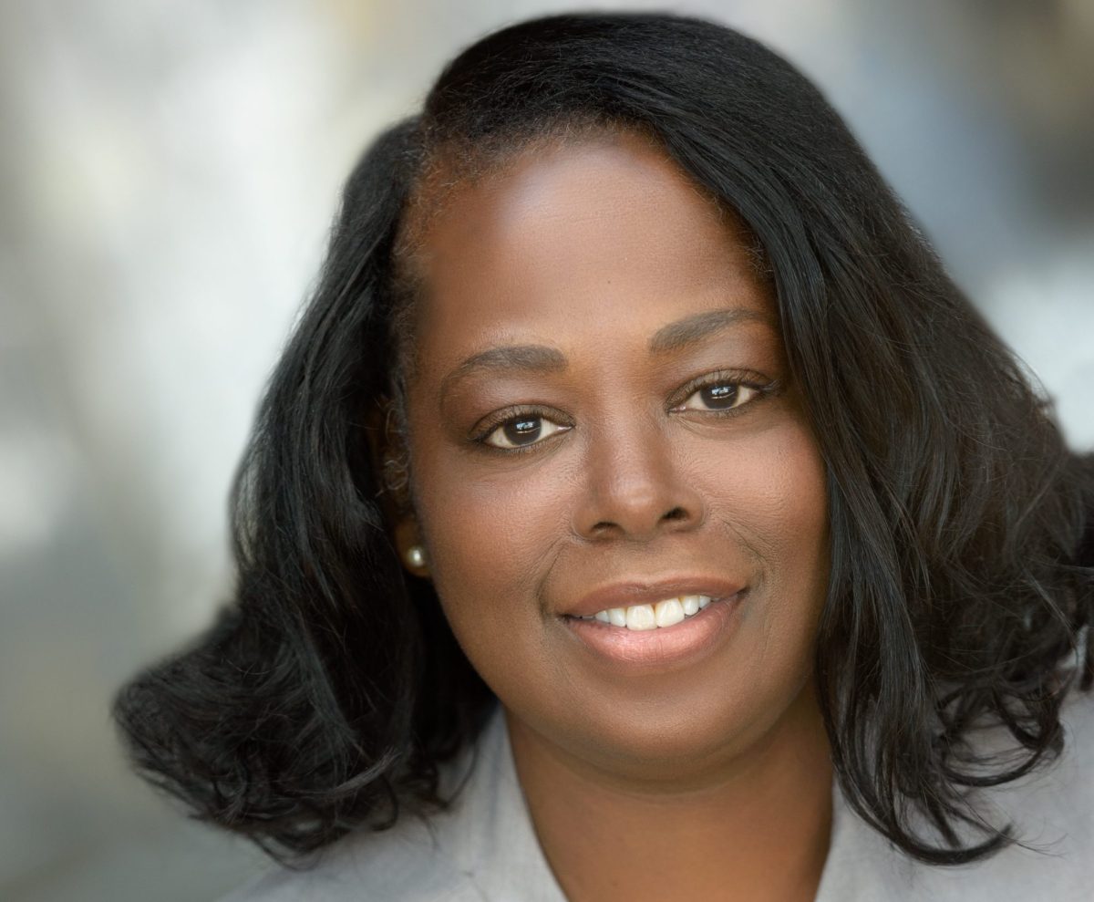 Dee Gray on playing the Mother of a Soldier – Showtones